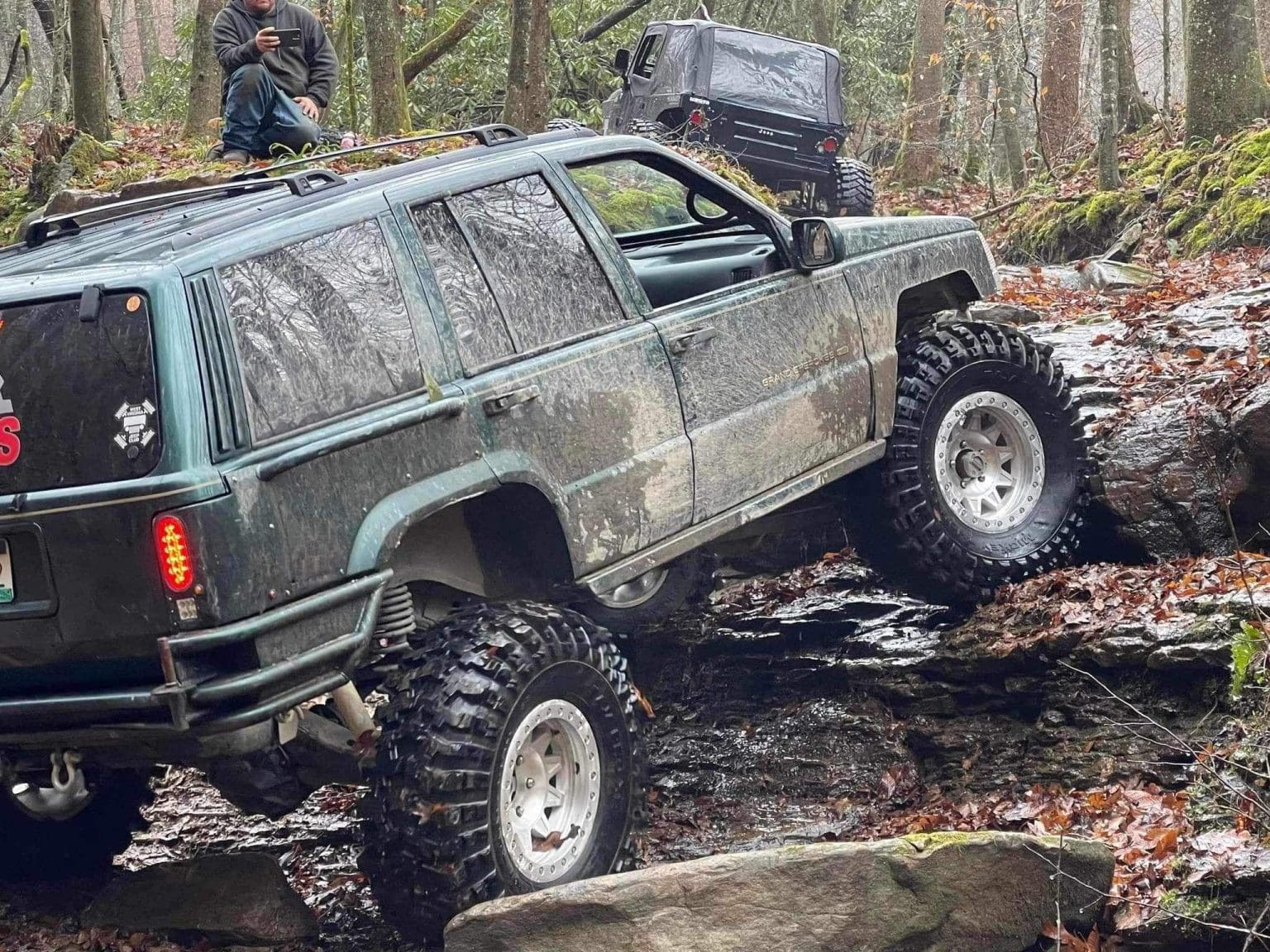 ZJ (1993-1998) Jeep Grand Cherokee Rear Tube Bumper with Tire Carrier ...