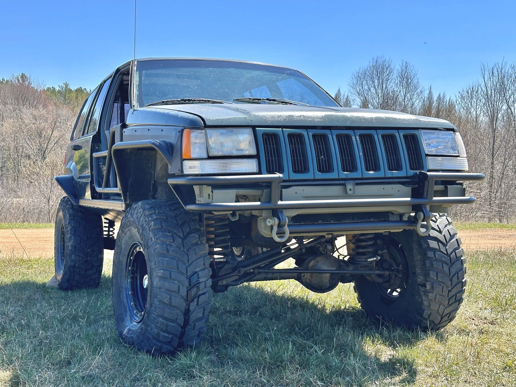 ZJ (1993-1998) Jeep Grand Cherokee Front Tube Bumper with Optional Bolt ...
